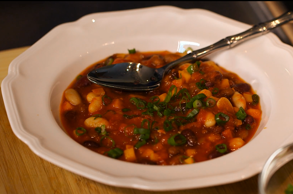 Recipe: Three bean vegetarian chilli - GrownUps New Zealand